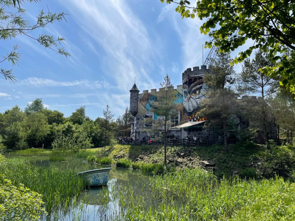 Walibi attracties en achtbanen - een heerlijk pretpark! - Uitstapjes In ...