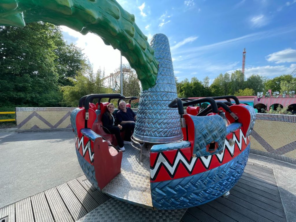 Walibi attracties en achtbanen - een heerlijk pretpark! - Uitstapjes In ...