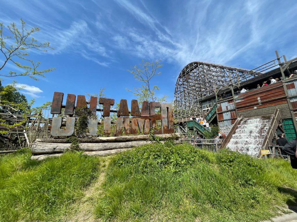 Walibi attracties en achtbanen - een heerlijk pretpark! - Uitstapjes In ...